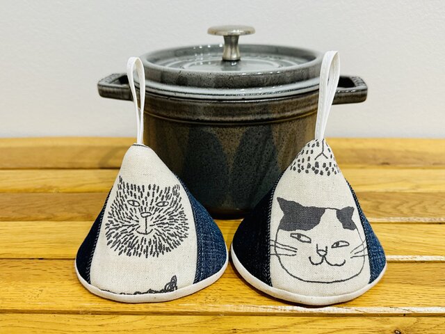 三角鍋つかみ★staub ストウブ ホーロー鍋★ミトン 鍋つかみ ネコ 猫 ねこ cat | iichi ハンドメイド・クラフト作品・手仕事品の通販
