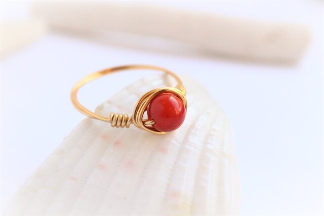 サルデーニャ産 本珊瑚 Wire Ring | iichi 日々の暮らしを心地よくするハンドメイドやアンティークのマーケットプレイス