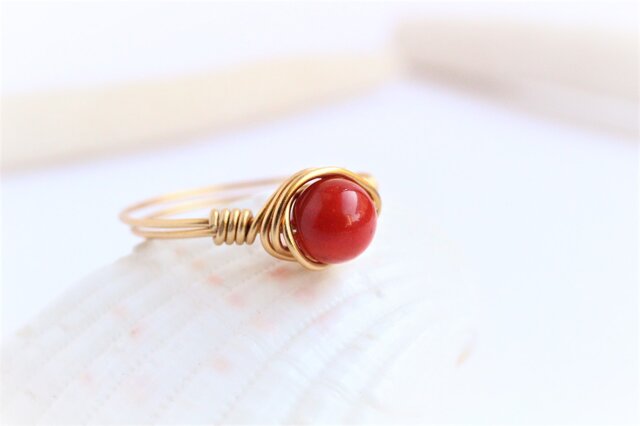 サルデーニャ産 本珊瑚 Wire Ring | iichi 日々の暮らしを心地よくするハンドメイドやアンティークのマーケットプレイス