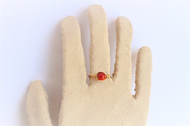 サルデーニャ産 本珊瑚 Wire Ring | iichi 日々の暮らしを心地よくするハンドメイドやアンティークのマーケットプレイス