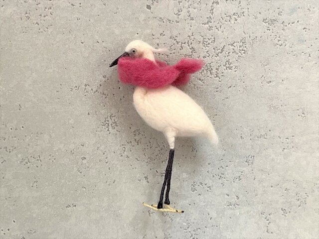 torikomono | ブローチ シロサギ （マフラー付き） | iichi ハンドメイド・クラフト作品・手仕事品の通販