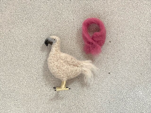 torikomono | ブローチ ドードー (マフラー付き） | iichi ハンドメイド・クラフト作品・手仕事品の通販