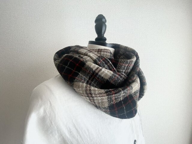 ウールチェックのスヌード ベージュ系 No.252-6 | iichi ハンドメイド・クラフト作品・手仕事品の通販