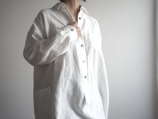 リネンのロングシャツ 白 No.265 | iichi 日々の暮らしを心地よくするハンドメイドやアンティークのマーケットプレイス