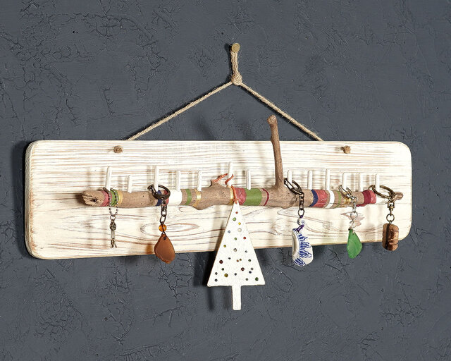 【送料無料】流木の小物掛け、アクセサリーハンガー35 | iichi 日々の暮らしを心地よくするハンドメイドやアンティークのマーケットプレイス