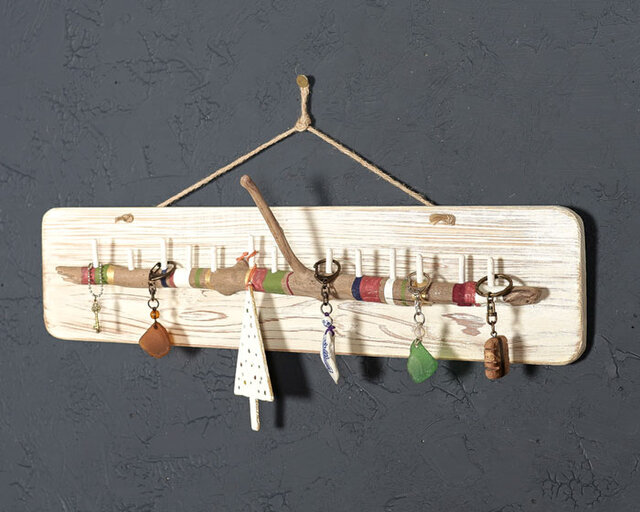 【送料無料】流木の小物掛け、アクセサリーハンガー35 | iichi 日々の暮らしを心地よくするハンドメイドやアンティークのマーケットプレイス
