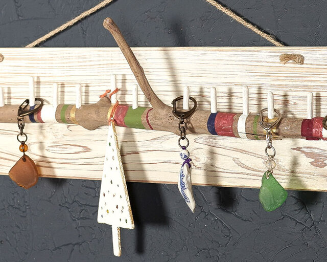 【送料無料】流木の小物掛け、アクセサリーハンガー35 | iichi 日々の暮らしを心地よくするハンドメイドやアンティークのマーケットプレイス