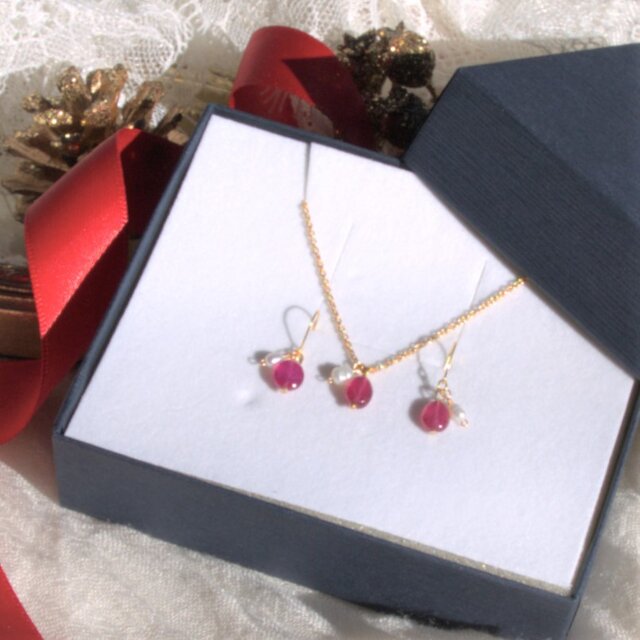“Ruby” 14kgf 14k ルビー × 淡水パール ピアス ネックレス | iichi ハンドメイド・クラフト作品・手仕事品の通販