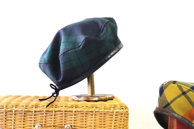 BERET ﾀｰﾀﾝﾁｪｯｸ (ﾌﾞﾗｯｸｳｵｯﾁ) | iichi ハンドメイド・クラフト作品・手仕事品の通販