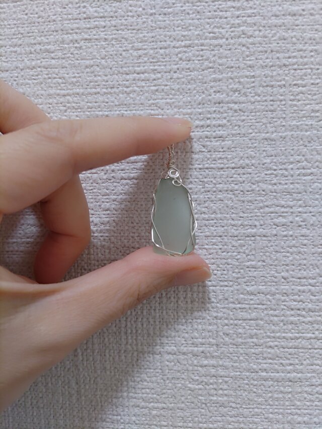 シーグラス ペンダントトップ(天然石) | iichi ハンドメイド・クラフト作品・手仕事品の通販