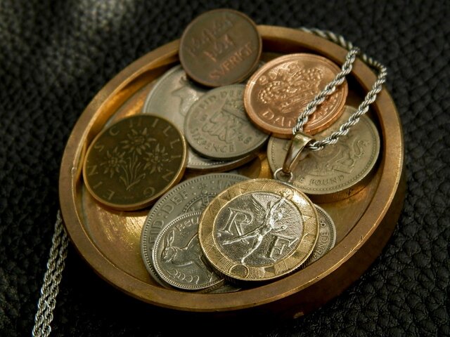 ＃PT23 France Coin Pendant | iichi 日々の暮らしを心地よくするハンドメイドやアンティークのマーケットプレイス