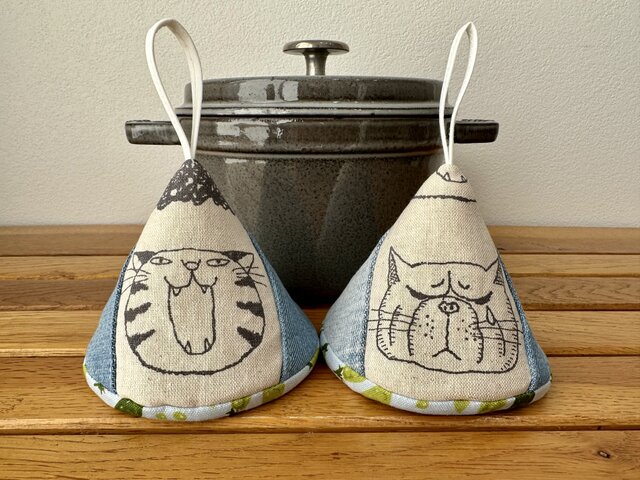 三角鍋つかみ★staub ストウブ ホーロー鍋★ミトン 鍋つかみ ネコ 猫 ねこ cat | iichi ハンドメイド・クラフト作品・手仕事品の通販