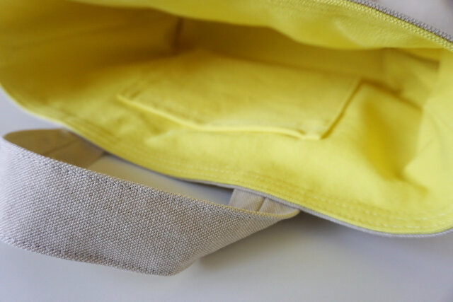 TOTE BAG -bicolor- (M) / ecru × lemon | iichi 日々の暮らしを心地よくするハンドメイドやアンティークのマーケットプレイス