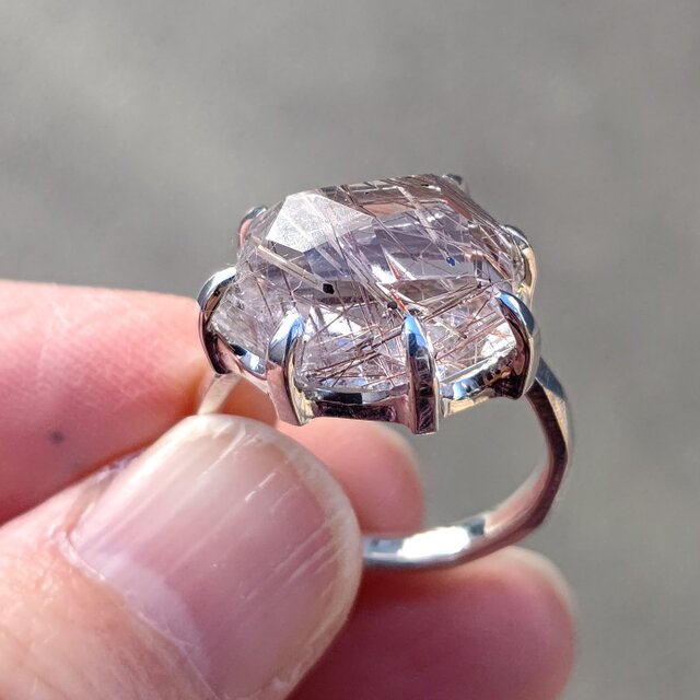 シルバー ルチルクォーツ 変形7角形 コロンとした1石 シルバーSV925リング | iichi ハンドメイド・クラフト作品・手仕事品の通販