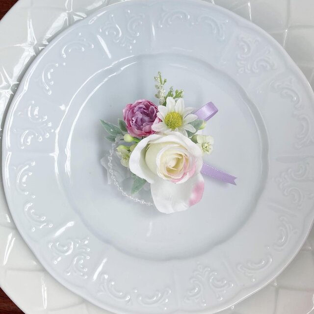 卒入学式にママとリンク薔薇とパールの2wayコサージュ35.36 | iichi 日々の暮らしを心地よくするハンドメイドやアンティークのマーケットプレイス