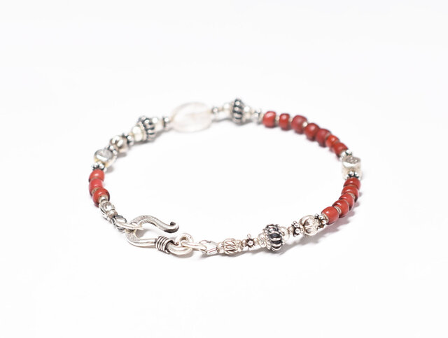 古代水晶と金赤ホワイトハーツ、多彩カレンシルバー＆バリシルバーのブレス | iichi ハンドメイド・クラフト作品・手仕事品の通販