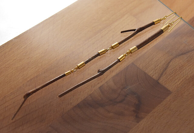 【限定品】細い小枝のロングピアス 0602 | iichi ハンドメイド・クラフト作品・手仕事品の通販