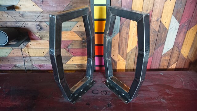 無塗装でアイアンな極太鉄脚♪ 50×300（最長400）×650mm 八角型 2脚ver. ダイニングテーブル | iichi ハンドメイド・クラフト作品・手仕事品の通販