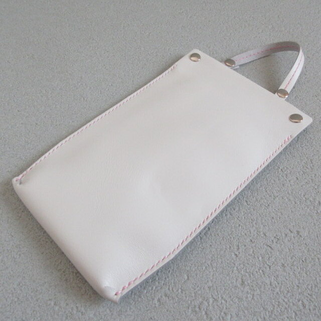 よくばり3way♪《牛革》スマホショルダーポーチ・フラットタイプ・062 | iichi ハンドメイド・クラフト作品・手仕事品の通販