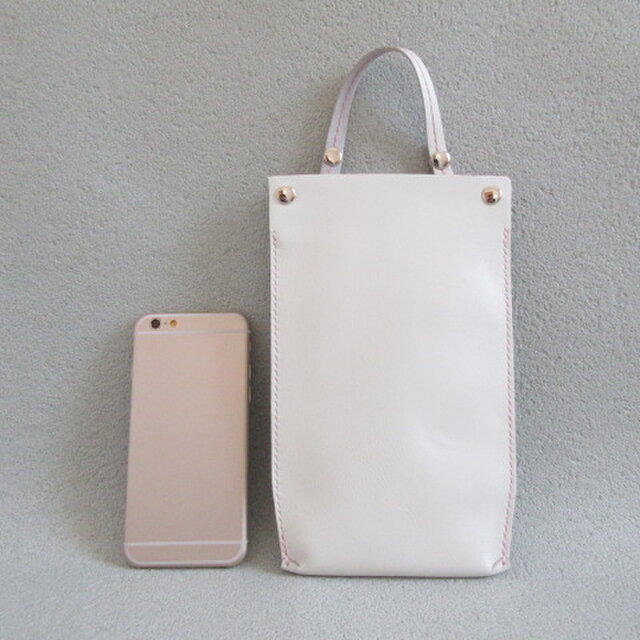 よくばり3way♪《牛革》スマホショルダーポーチ・フラットタイプ・062 | iichi ハンドメイド・クラフト作品・手仕事品の通販