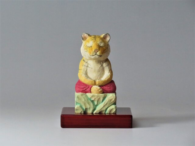 木彫り 寅仏さま 座禅寅 寅仏2104 | iichi 日々の暮らしを心地よくするハンドメイドやアンティークのマーケットプレイス