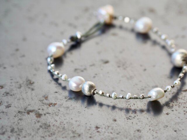 淡水パール 編み込みブレスレット silver950 | iichi 日々の暮らしを心地よくするハンドメイドやアンティークのマーケットプレイス