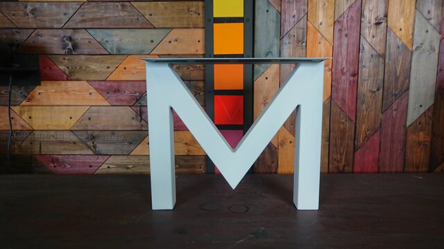 マットホワイトでアイアンな極太鉄脚♪ 50×400×350mm M型 2脚ver. ローテーブル | iichi ハンドメイド・クラフト作品 ...