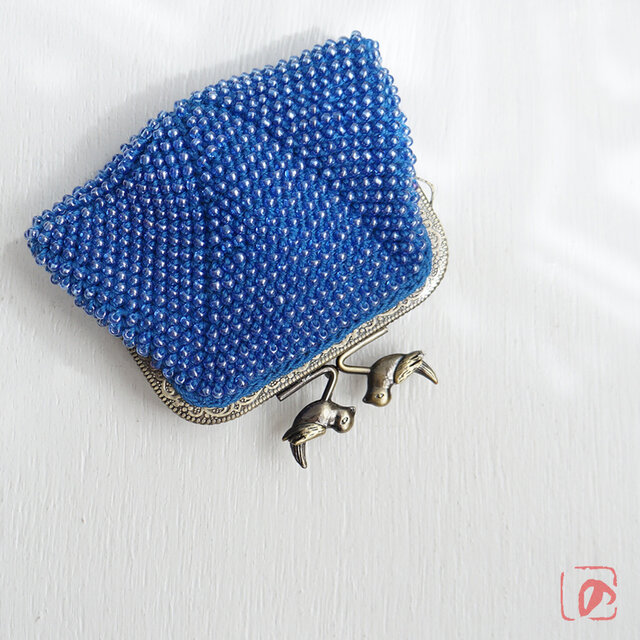 ばあば作☆総ガラスビーズのスクエアがま口（L'Oiseau bleu・1748） | iichi ハンドメイド・クラフト作品・手仕事品の通販