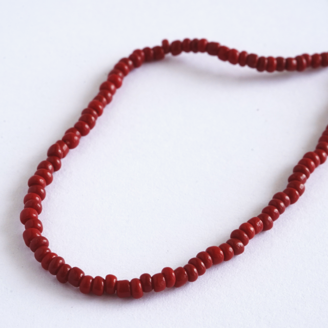 (10g) ヴィンテージベネチアンシードビーズ 12/0 ダークレッド | iichi ハンドメイド・クラフト作品・手仕事品の通販