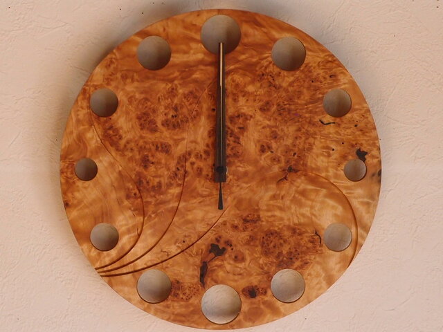 無垢の木の電波掛け時計 かば 0002 | iichi ハンドメイド・クラフト作品・手仕事品の通販