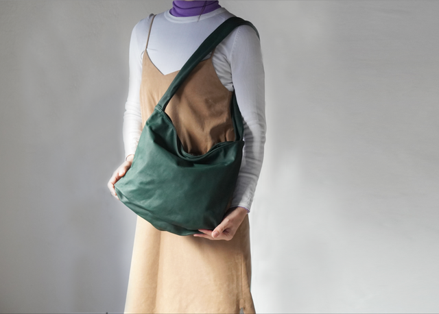 吸い付くようなタッチ感⁂軽く柔らかい袋ロングタイプ・LUA(LA001)＃green⁂ | iichi 日々の暮らしを心地よくするハンドメイドやアンティークのマーケットプレイス