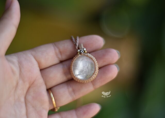 シルクの鏡★ミャンマー産★ムーンストーン マクラメネックレス896 | iichi ハンドメイド・クラフト作品・手仕事品の通販