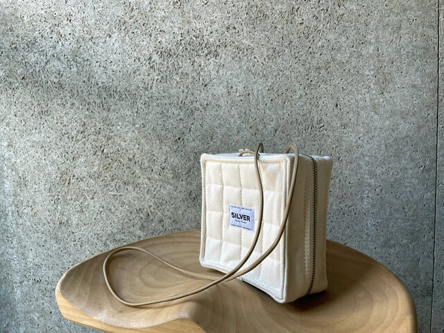 RADIO W | iichi ハンドメイド・クラフト作品・手仕事品の通販