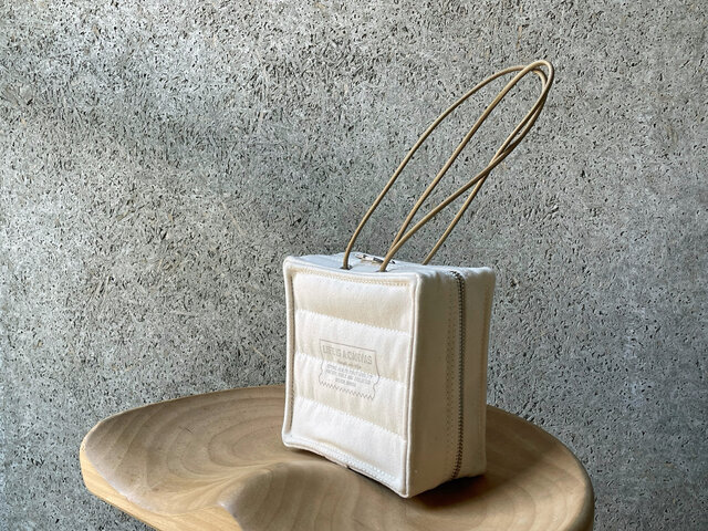 RADIO W | iichi ハンドメイド・クラフト作品・手仕事品の通販