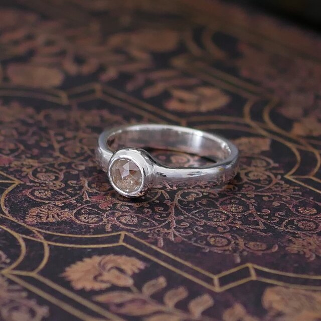 【純銀】ナチュラルダイヤモンドのリング brown Round shape | iichi ハンドメイド・クラフト作品・手仕事品の通販