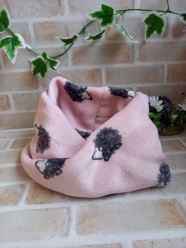 セール品♪1100円→980円♪スヌード♪幼児用♪ハリネズミ♪ピンク | iichi ハンドメイド・クラフト作品・手仕事品の通販