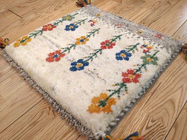 ペルシャ ギャッベ 玄関マット 42x40cm 生成 Gray 花 ギャベ ギャッぺ | iichi ハンドメイド・クラフト作品・手仕事品の通販