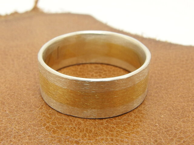 シルバーと真鍮のボーダーリング 7ミリ幅【silver&brass】 | iichi ハンドメイド・クラフト作品・手仕事品の通販