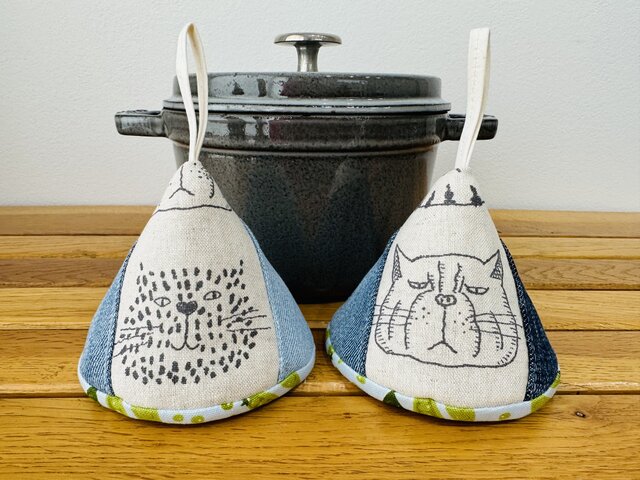 三角鍋つかみ★staub ストウブ ホーロー鍋★ミトン 鍋つかみ ネコ 猫 ねこ cat | iichi ハンドメイド・クラフト作品・手仕事品の通販