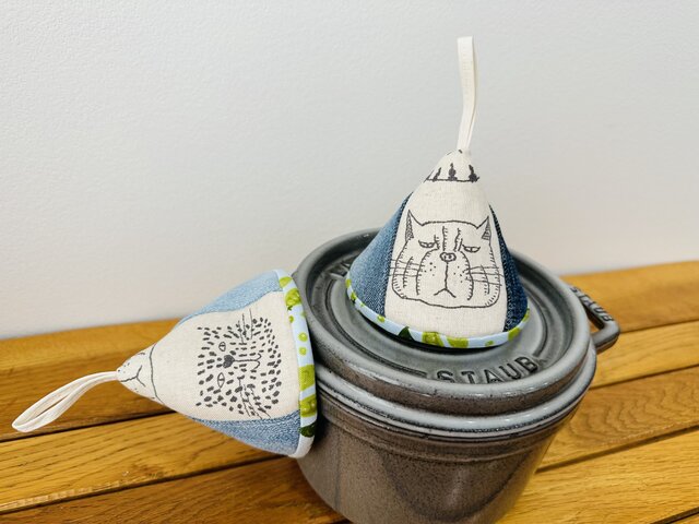 三角鍋つかみ★staub ストウブ ホーロー鍋★ミトン 鍋つかみ ネコ 猫 ねこ cat | iichi ハンドメイド・クラフト作品・手仕事品の通販
