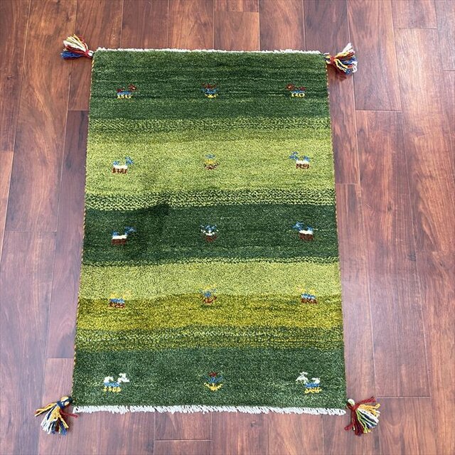 冬の感謝キャン】ペルシャ ギャッベ 玄関マット 88×60cm グリーン 成H-3 | iichi ハンドメイド・クラフト作品・手仕事品の通販