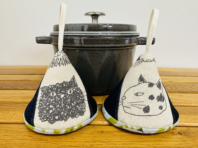 三角鍋つかみ★staub ストウブ ホーロー鍋★ミトン 鍋つかみ ネコ 猫 ねこ cat | iichi ハンドメイド・クラフト作品・手仕事品の通販