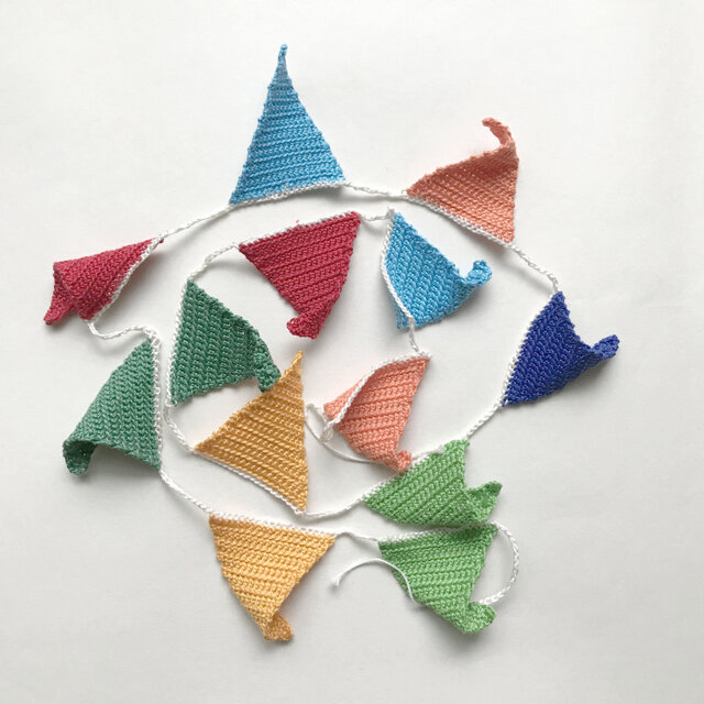 鍵編みFlagガーラント カラフルO | iichi ハンドメイド・クラフト作品・手仕事品の通販