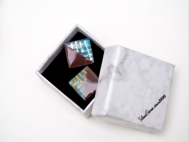 *gift box付き*chocolateピアスB | iichi ハンドメイド・クラフト作品・手仕事品の通販