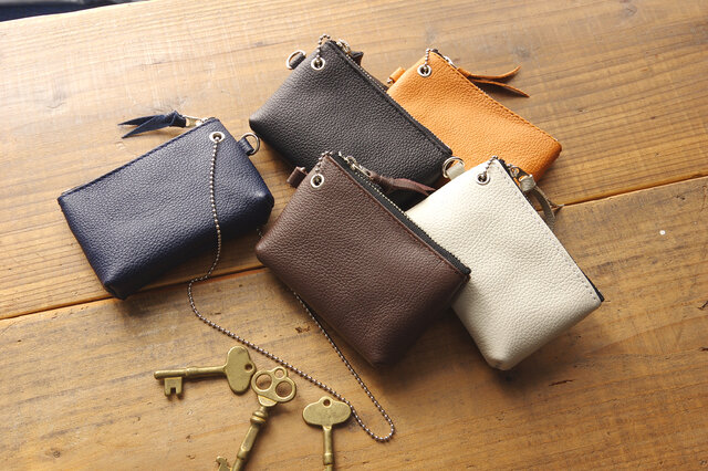 《LIONA》キーポーチ ネイビー | iichi ハンドメイド・クラフト作品・手仕事品の通販