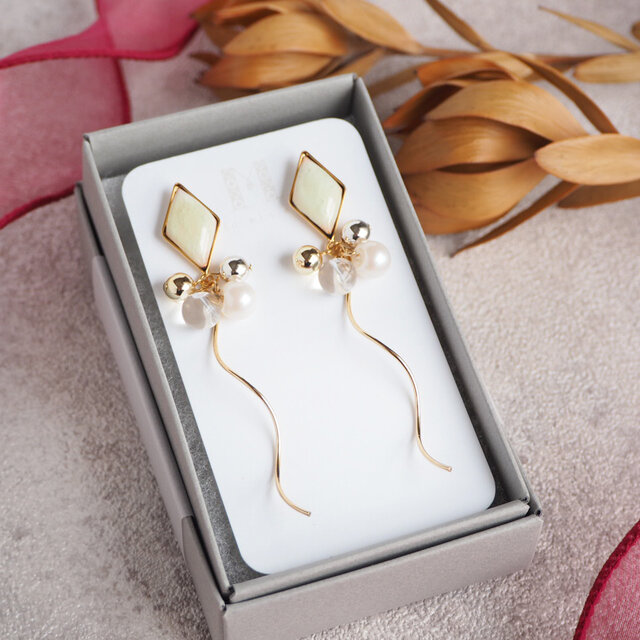 七宝焼 Chocolate spiralピアス ~White chocolate~ | iichi ハンドメイド・クラフト作品・手仕事品の通販