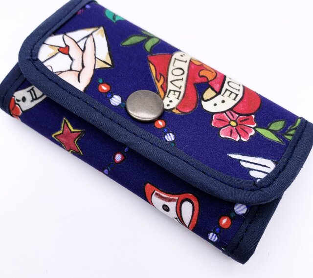 リバティ 3つ折りキーケース バネホック ＜Love Letters＞(ラブレターズ) | iichi ハンドメイド・クラフト作品・手仕事品の通販