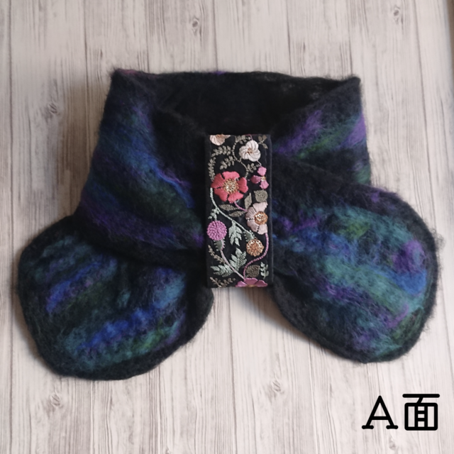 羊毛フェルトマフラーL Black mix | iichi ハンドメイド・クラフト作品・手仕事品の通販