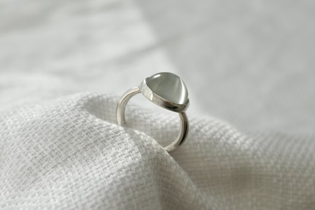[月兎のmoonstone]ring | iichi 日々の暮らしを心地よくするハンドメイドやアンティークのマーケットプレイス