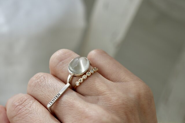 [月兎のmoonstone]ring | iichi 日々の暮らしを心地よくするハンドメイドやアンティークのマーケットプレイス
